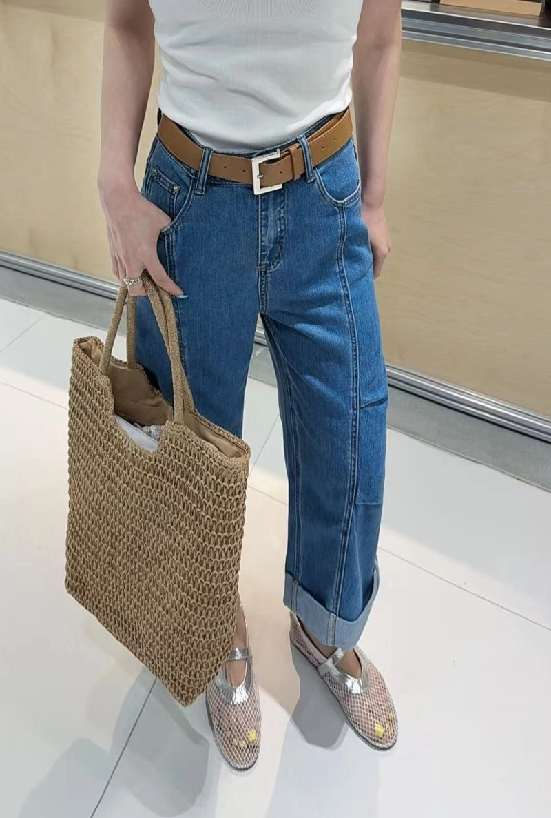 Accurate model Celine Jeans