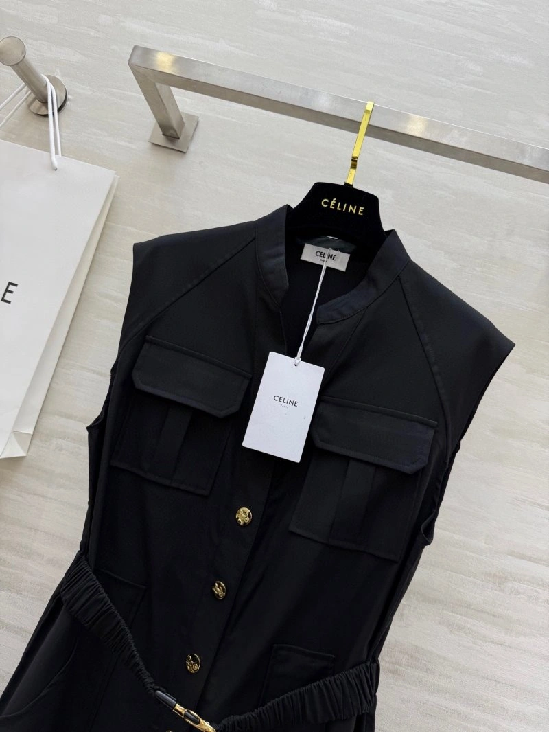 Accurate model Celine Long Pants