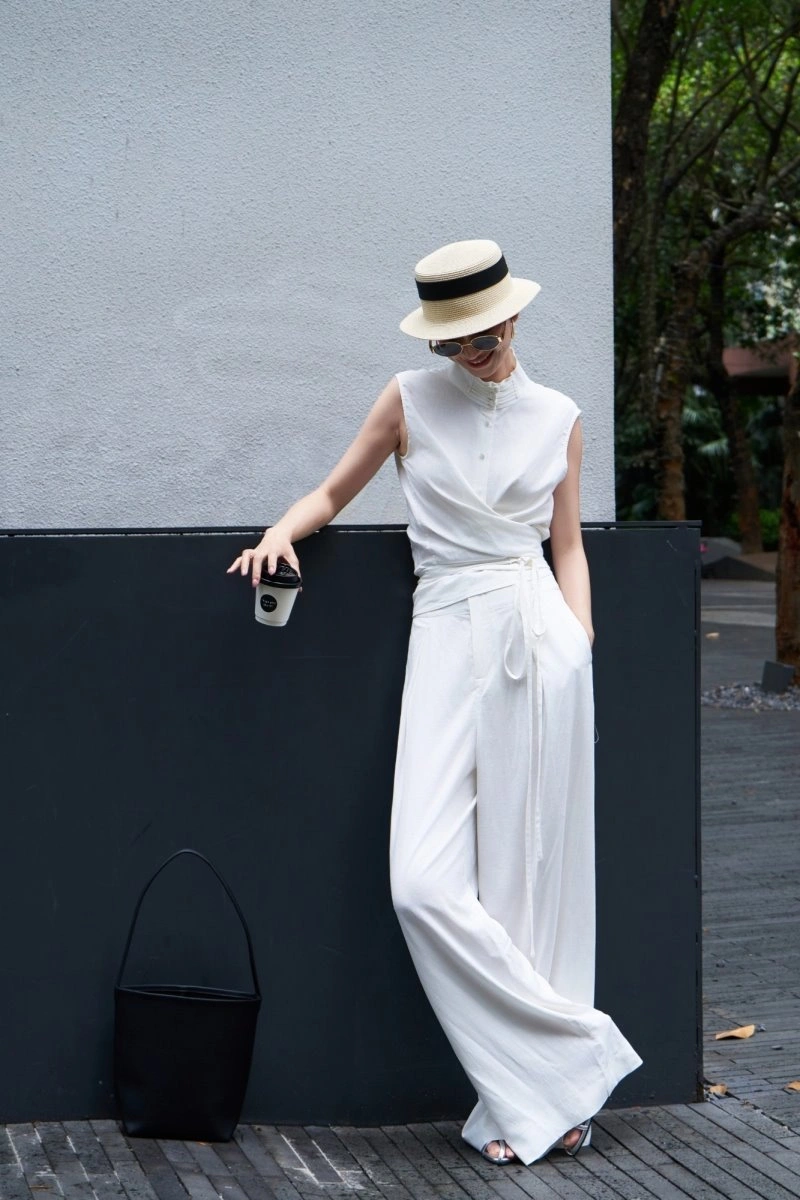 Accurate model Celine Long Suits