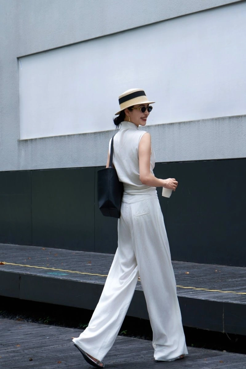 Accurate model Celine Long Suits