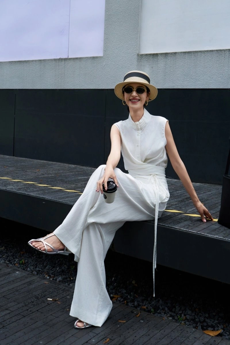 Accurate model Celine Long Suits