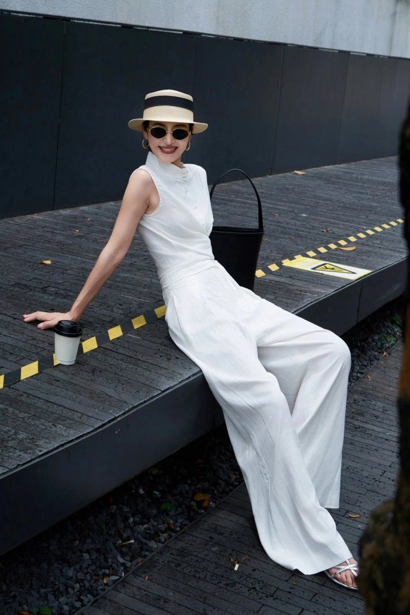 Accurate model Celine Long Suits