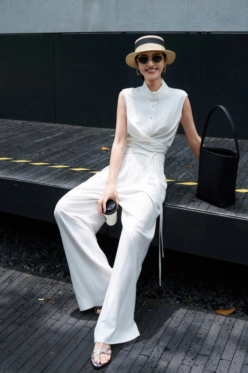 Accurate model Celine Long Suits