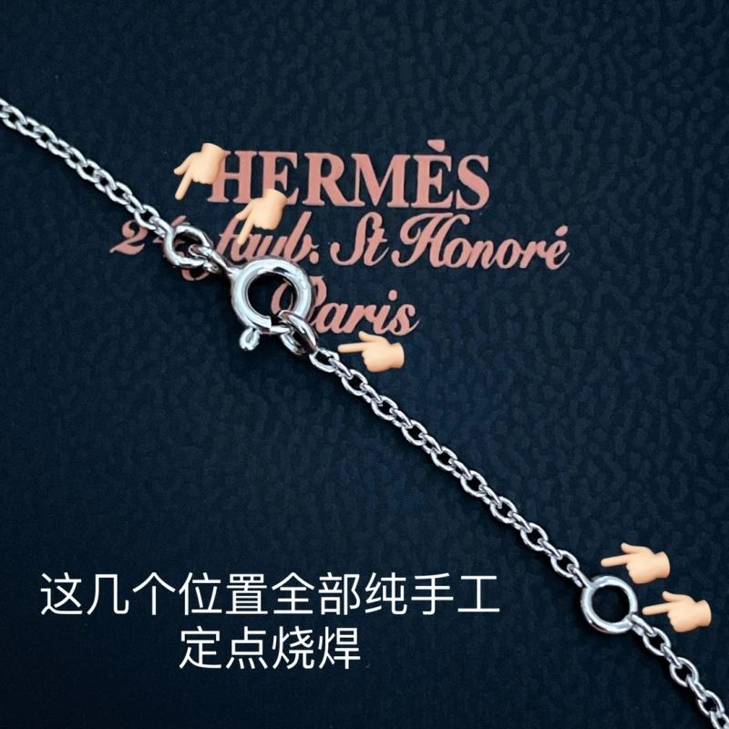 Accurate model Celine Necklaces