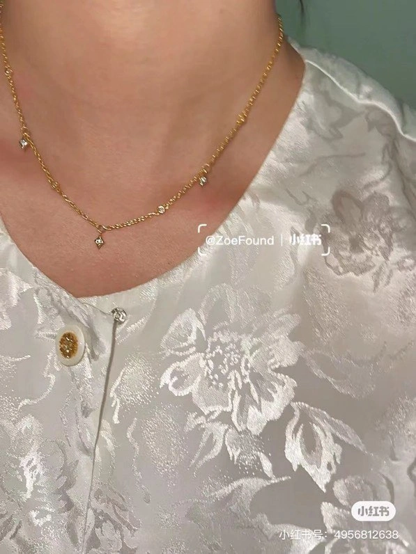Accurate model Celine Necklaces