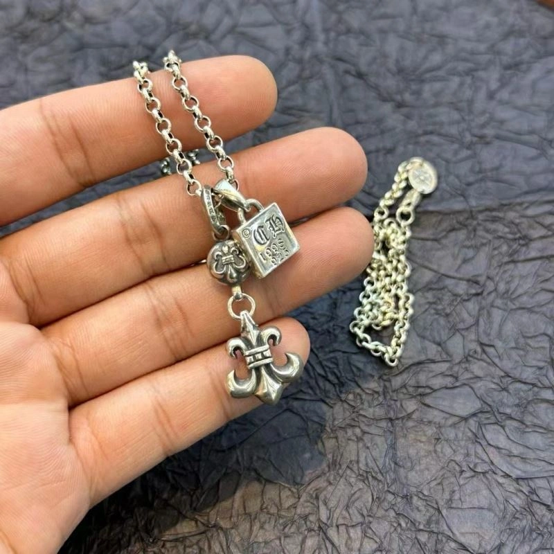 Low-cost Celine Necklaces