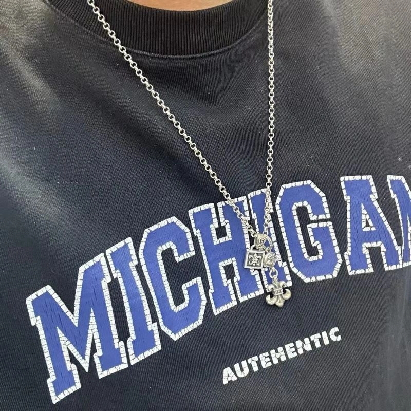 Low-cost Celine Necklaces