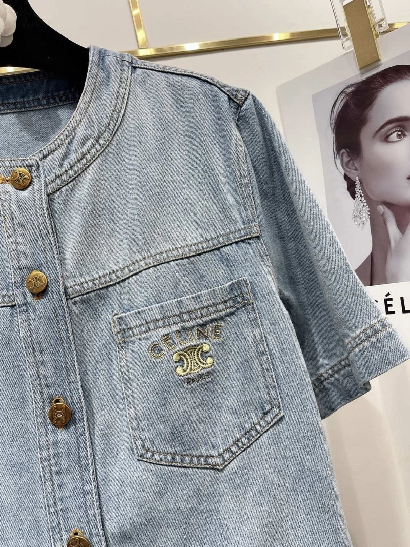 Accurate model Celine Outwear