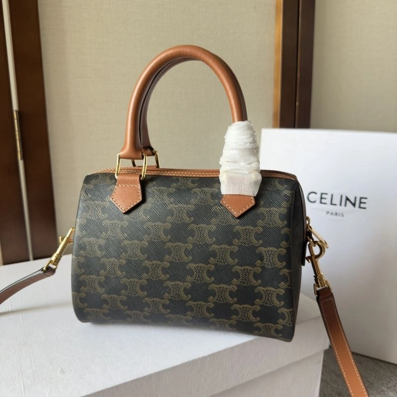 Top mirror Celine Pillow Bags