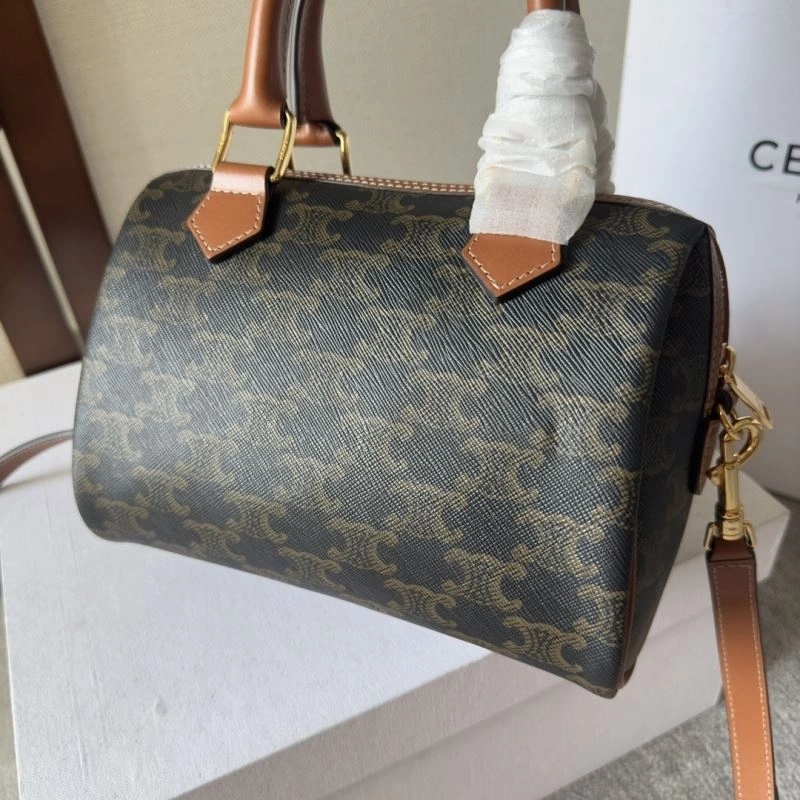 Top mirror Celine Pillow Bags