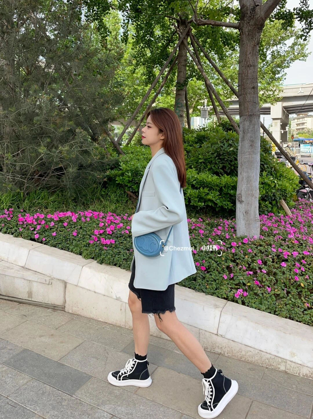 Brand-authenticated Celine Round Bags