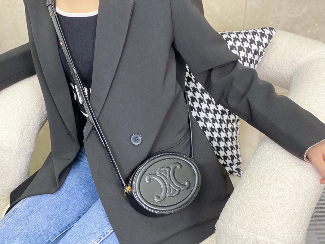 Inexpensive Celine Round Bags