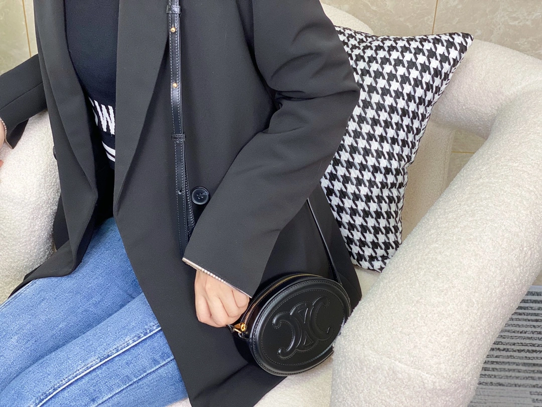 Inexpensive Celine Round Bags
