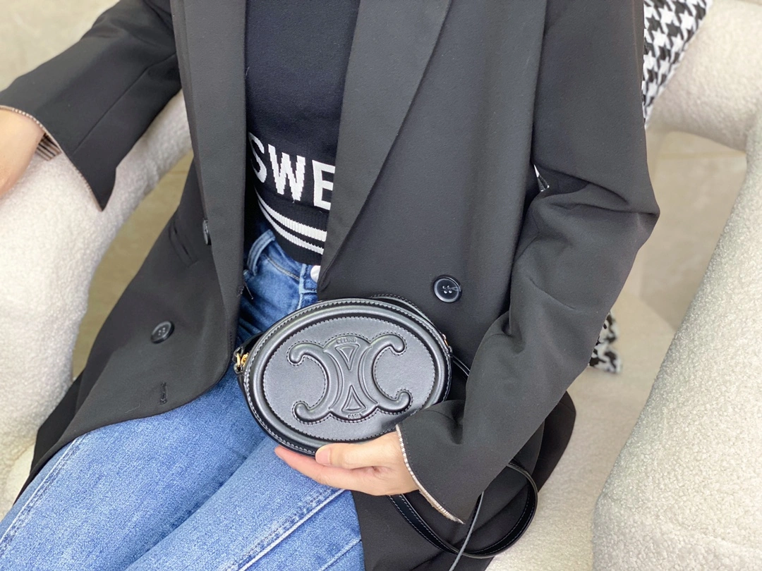 Inexpensive Celine Round Bags