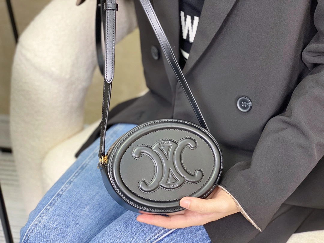 Inexpensive Celine Round Bags