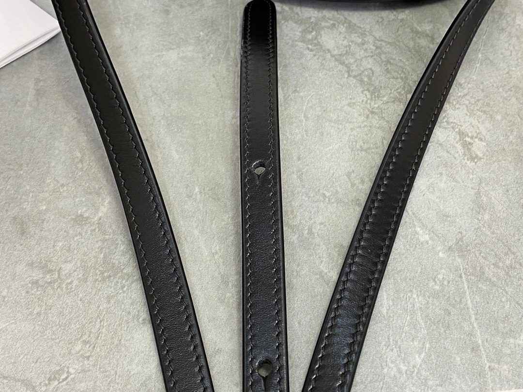 Inexpensive Celine Round Bags