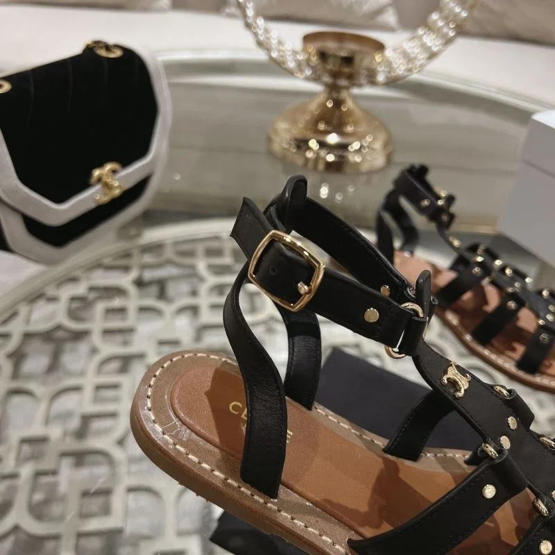 Accurate model Celine Sandals