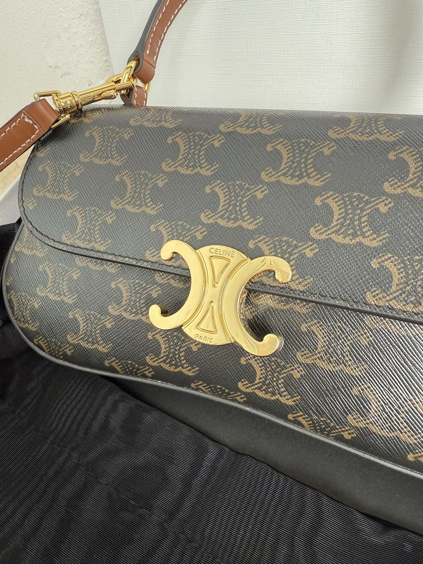 Low-cost Celine Satchel Bags