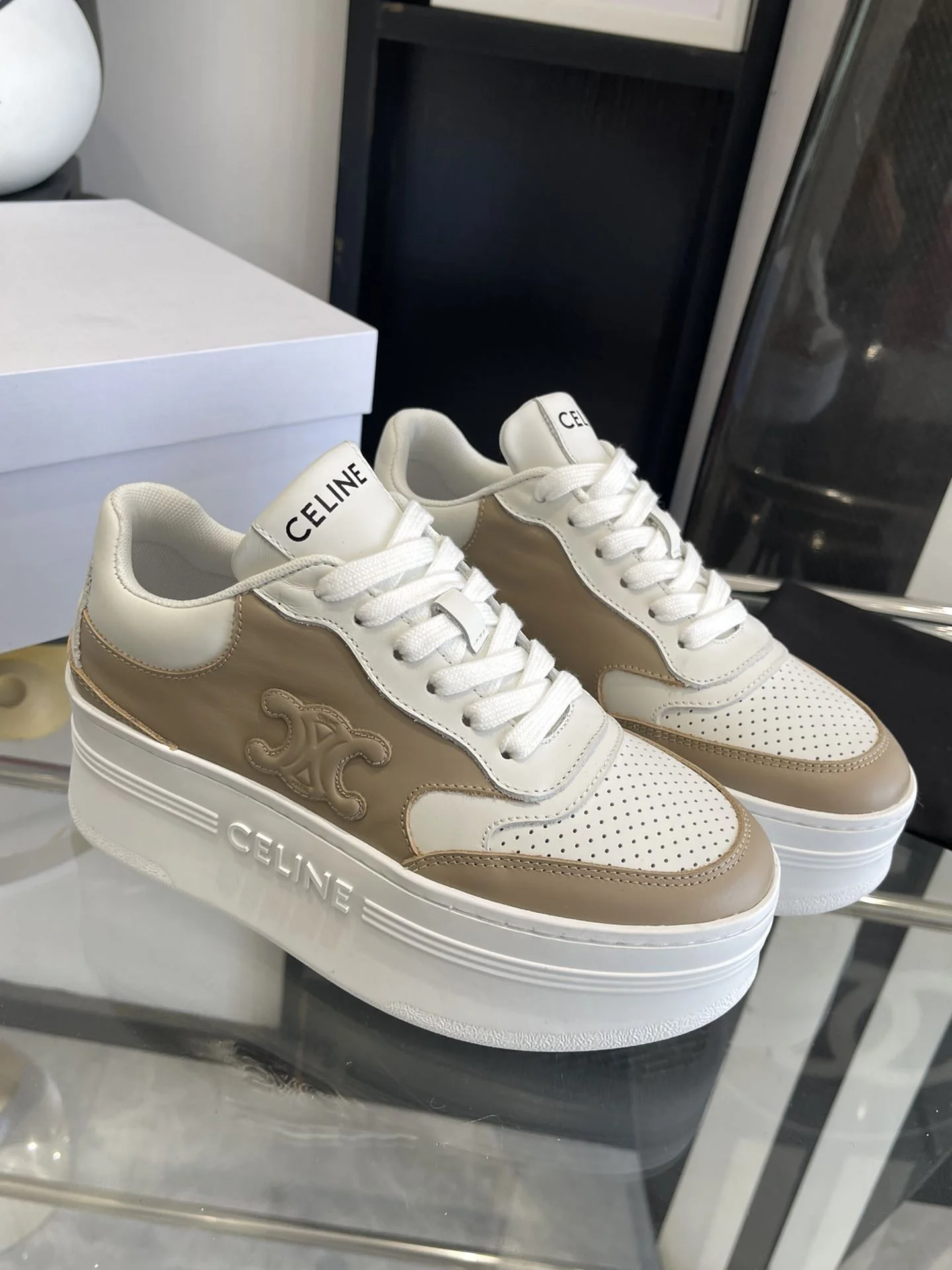 Top mirror Celine Shoes