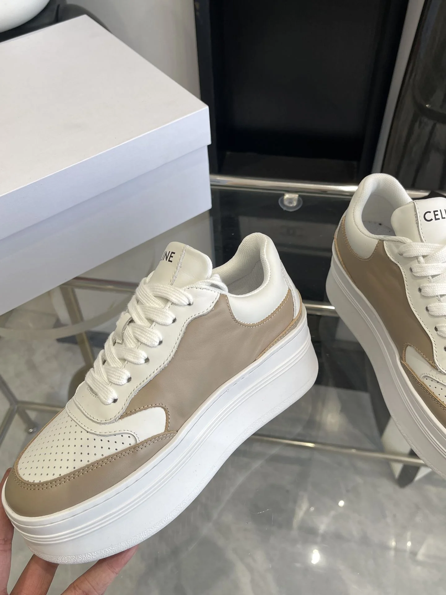 Top mirror Celine Shoes