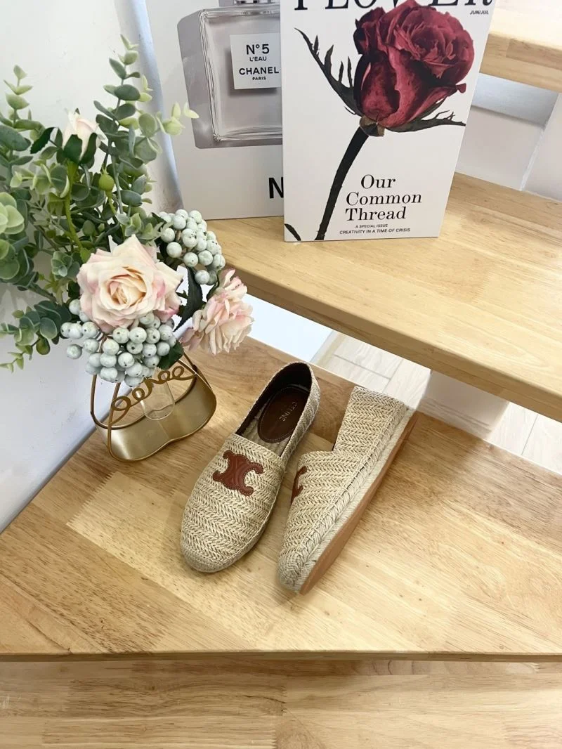 Exact replica Celine Shoes