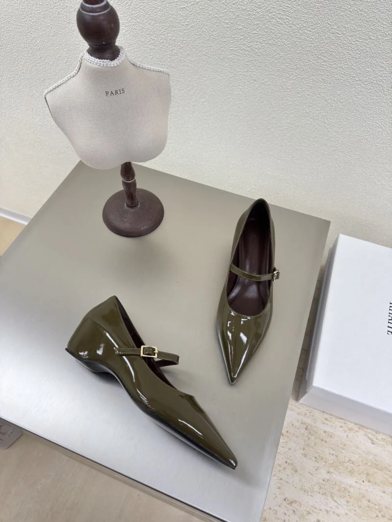Reasonably priced Celine Shoes