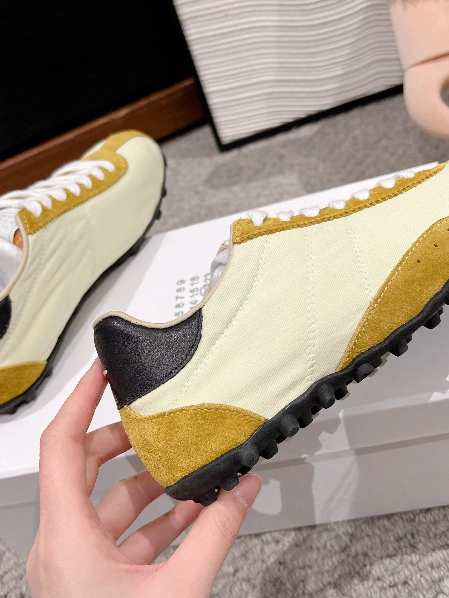 Mirror quality Celine Shoes