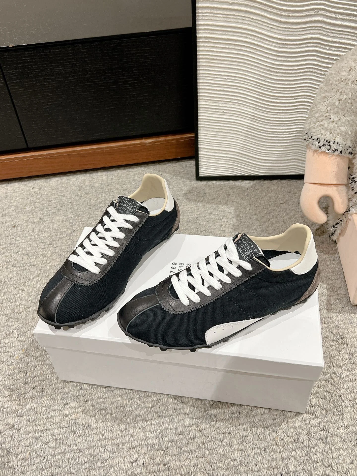 Reasonably priced Celine Shoes