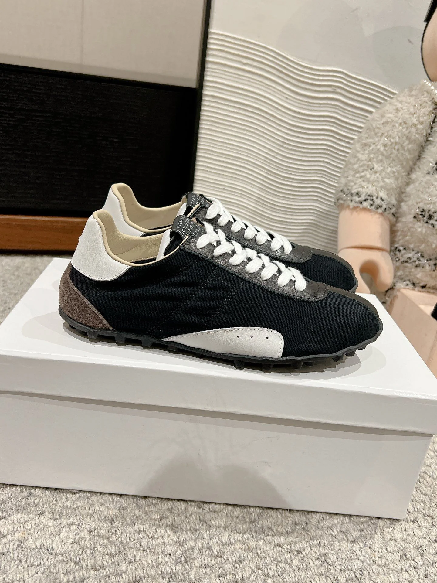 Reasonably priced Celine Shoes