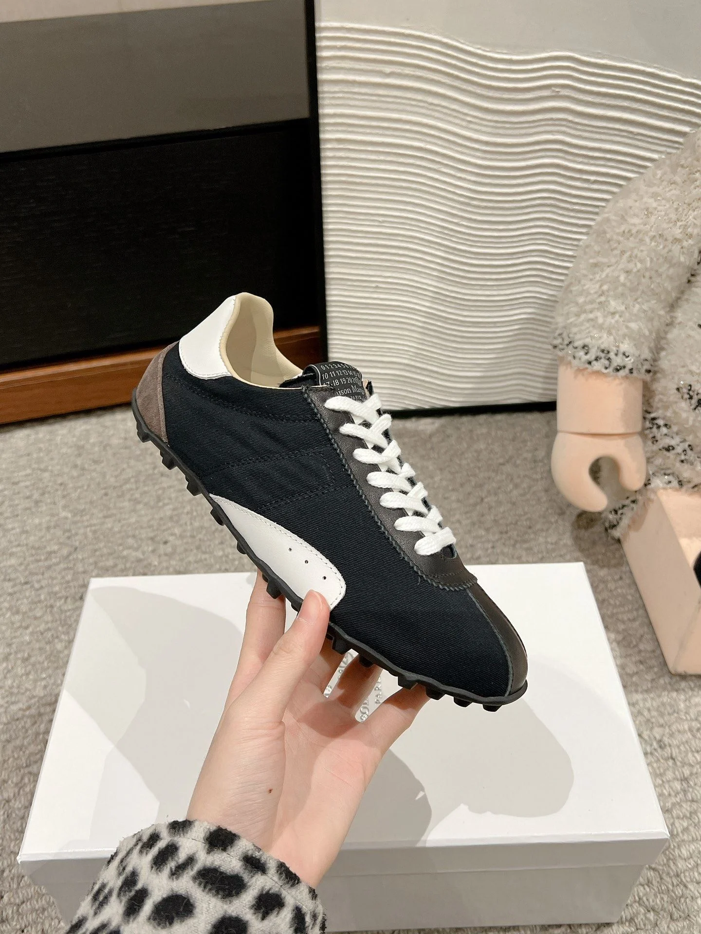 Reasonably priced Celine Shoes