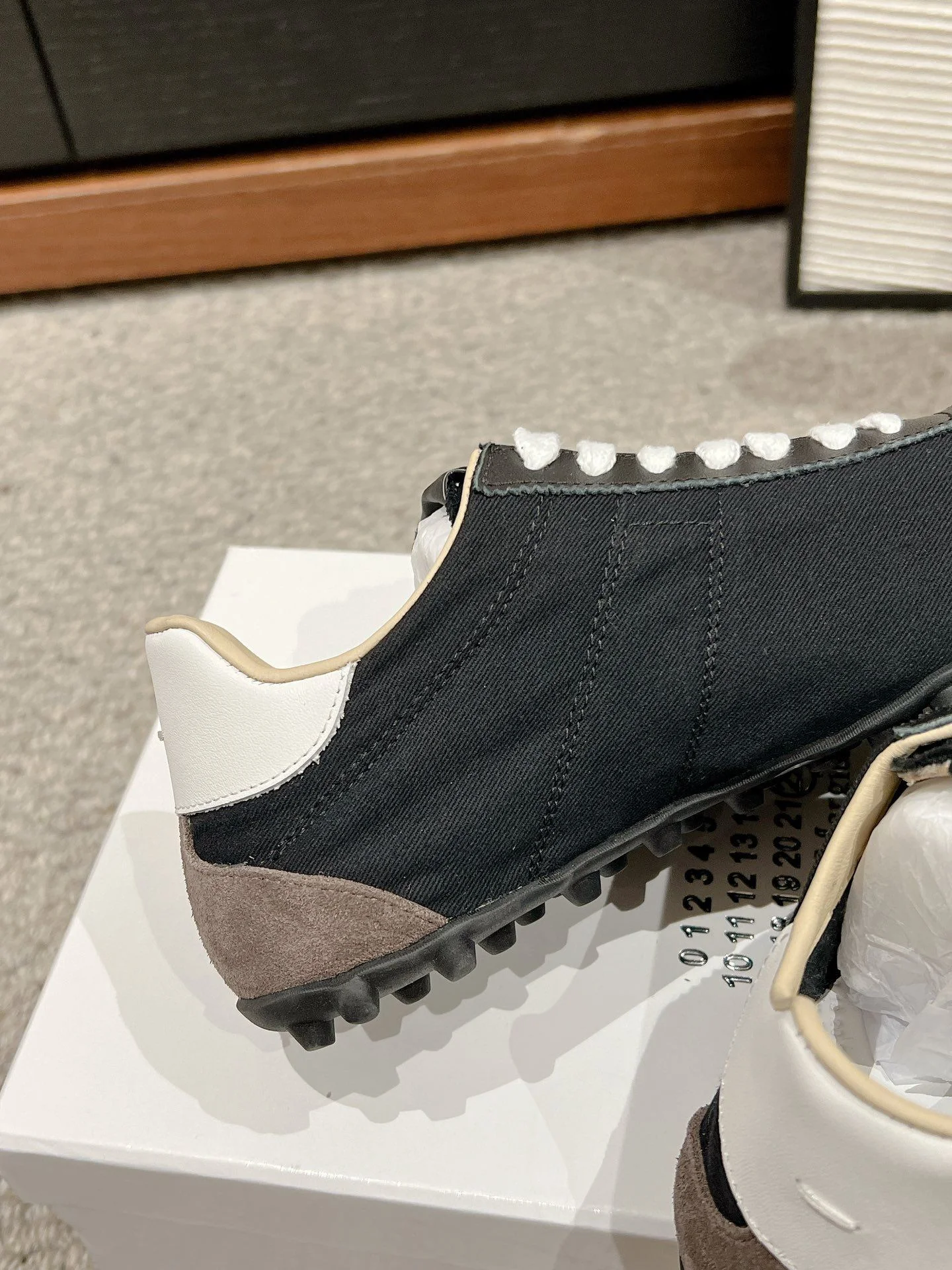 Reasonably priced Celine Shoes