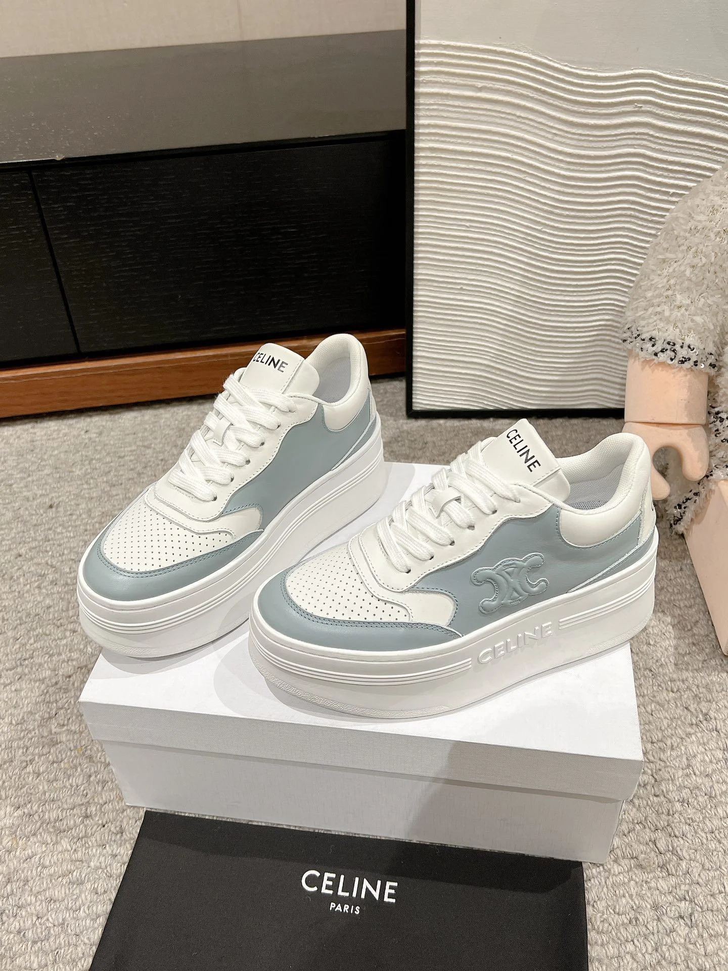Exact replica Celine Shoes