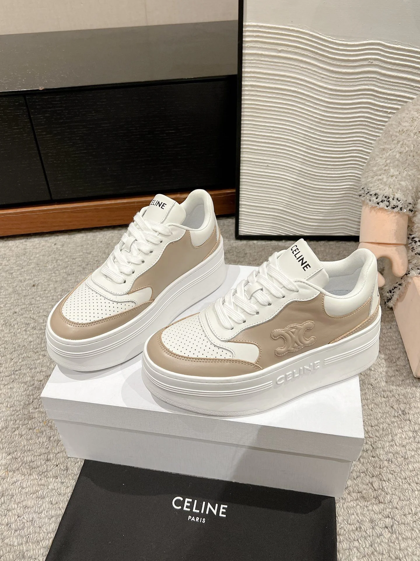 Top mirror Celine Shoes