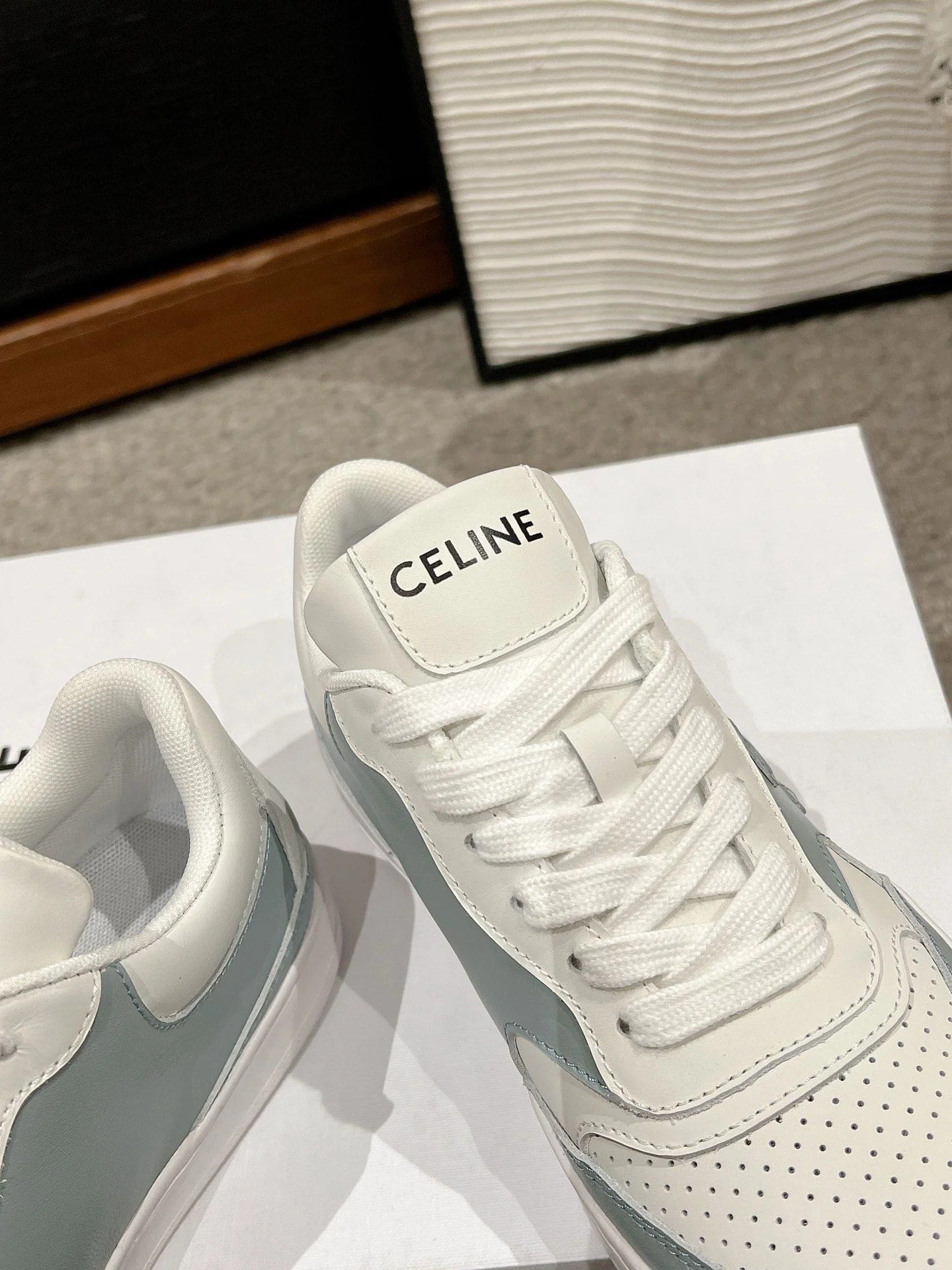 Accurate model Celine Shoes