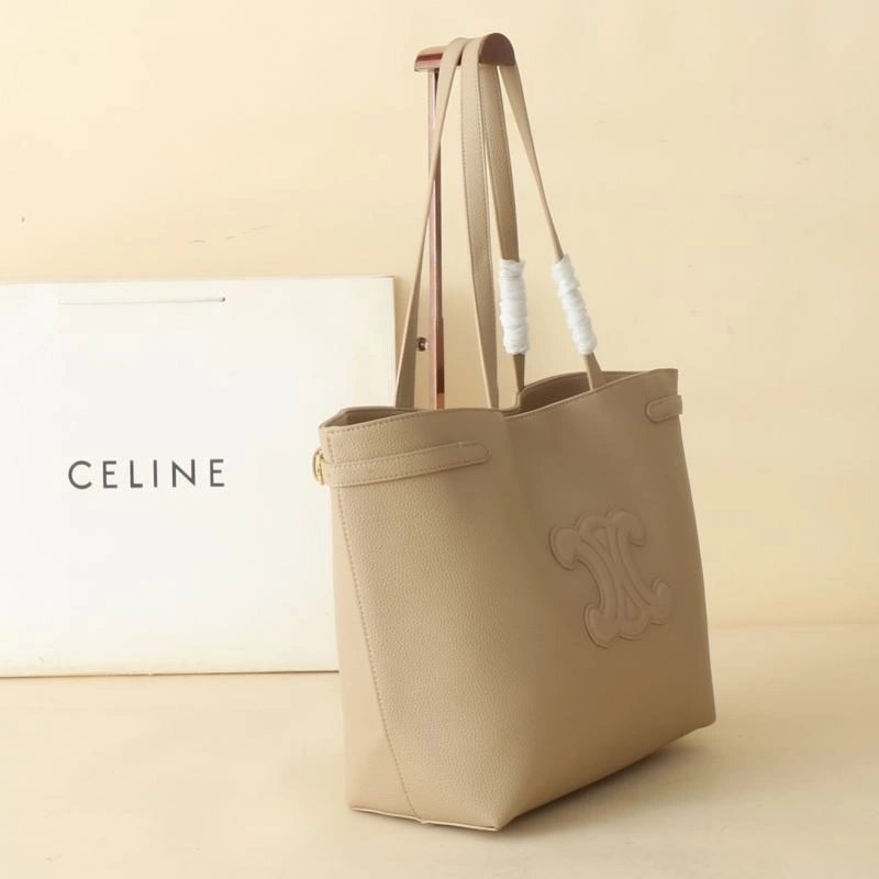 Accurate model Celine Shopping Bags
