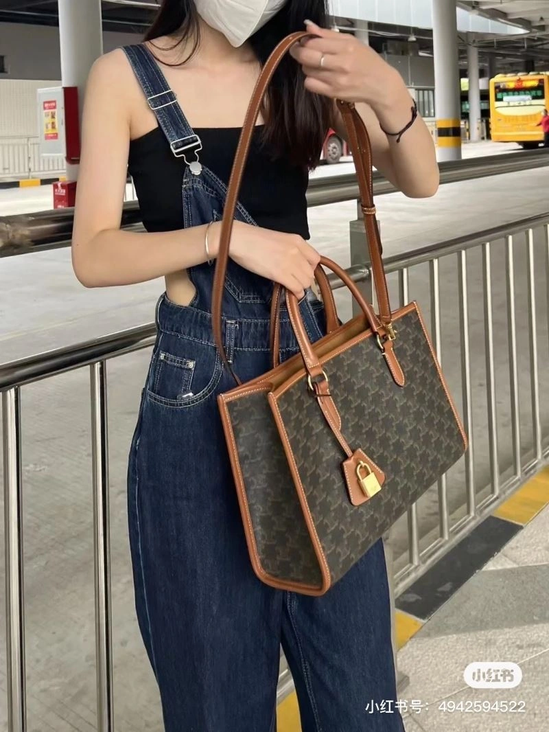 Exact replica Celine Shopping Bags