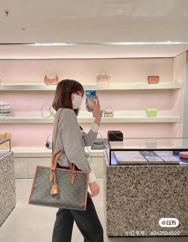 Exact replica Celine Shopping Bags