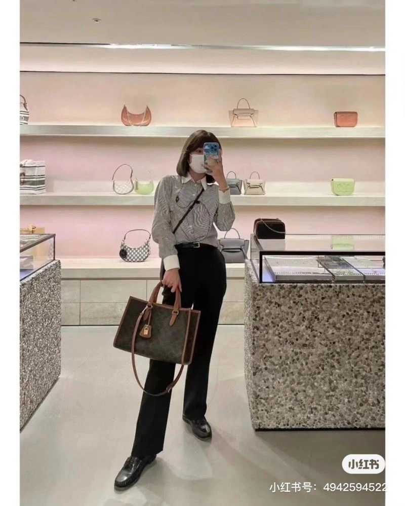 Exact replica Celine Shopping Bags