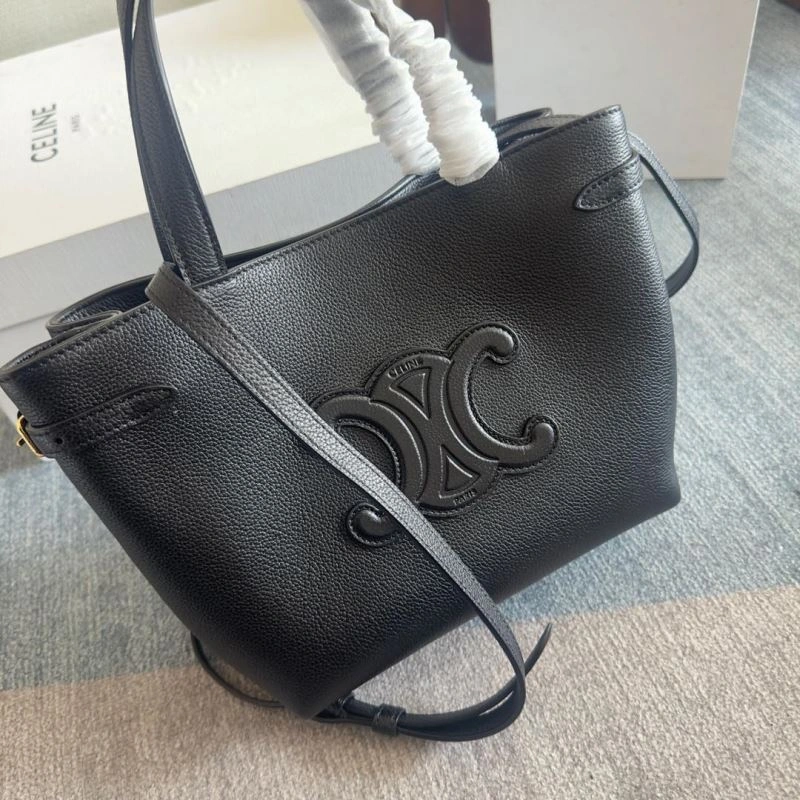 Accurate model Celine Shopping Bags