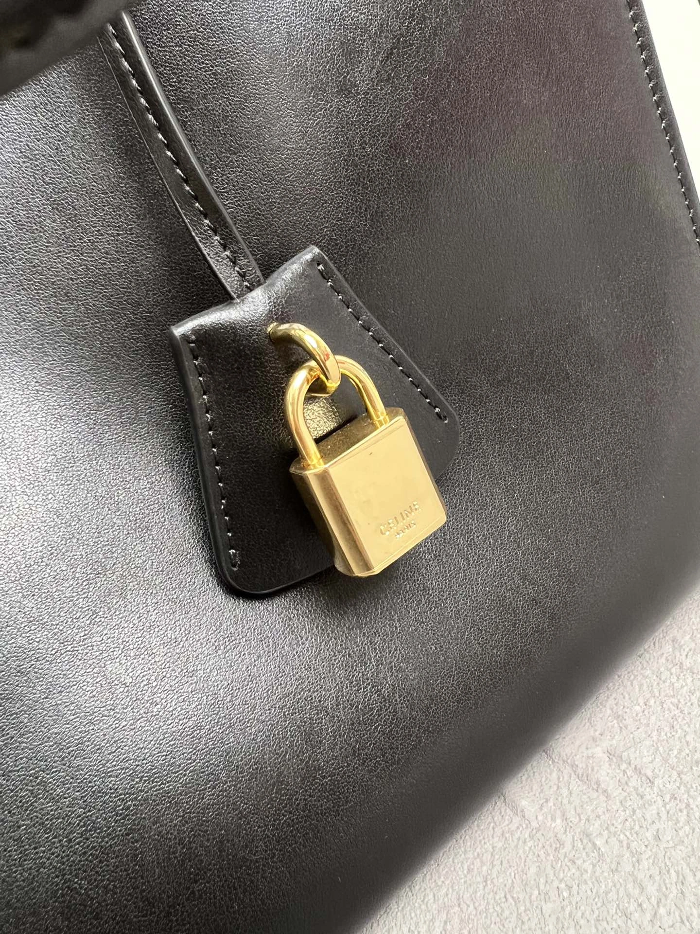 Discounted Celine Shopping Bags