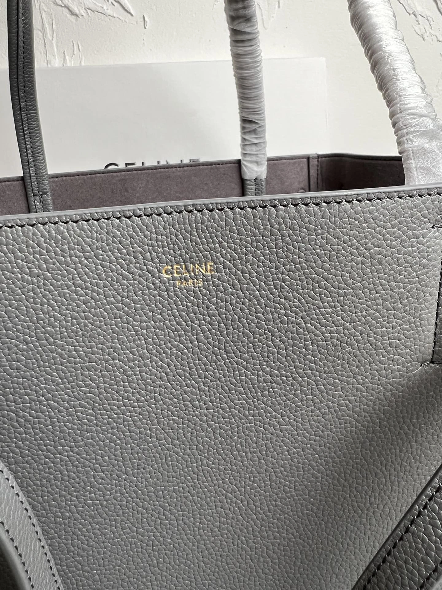 Low-cost Celine Shopping Bags