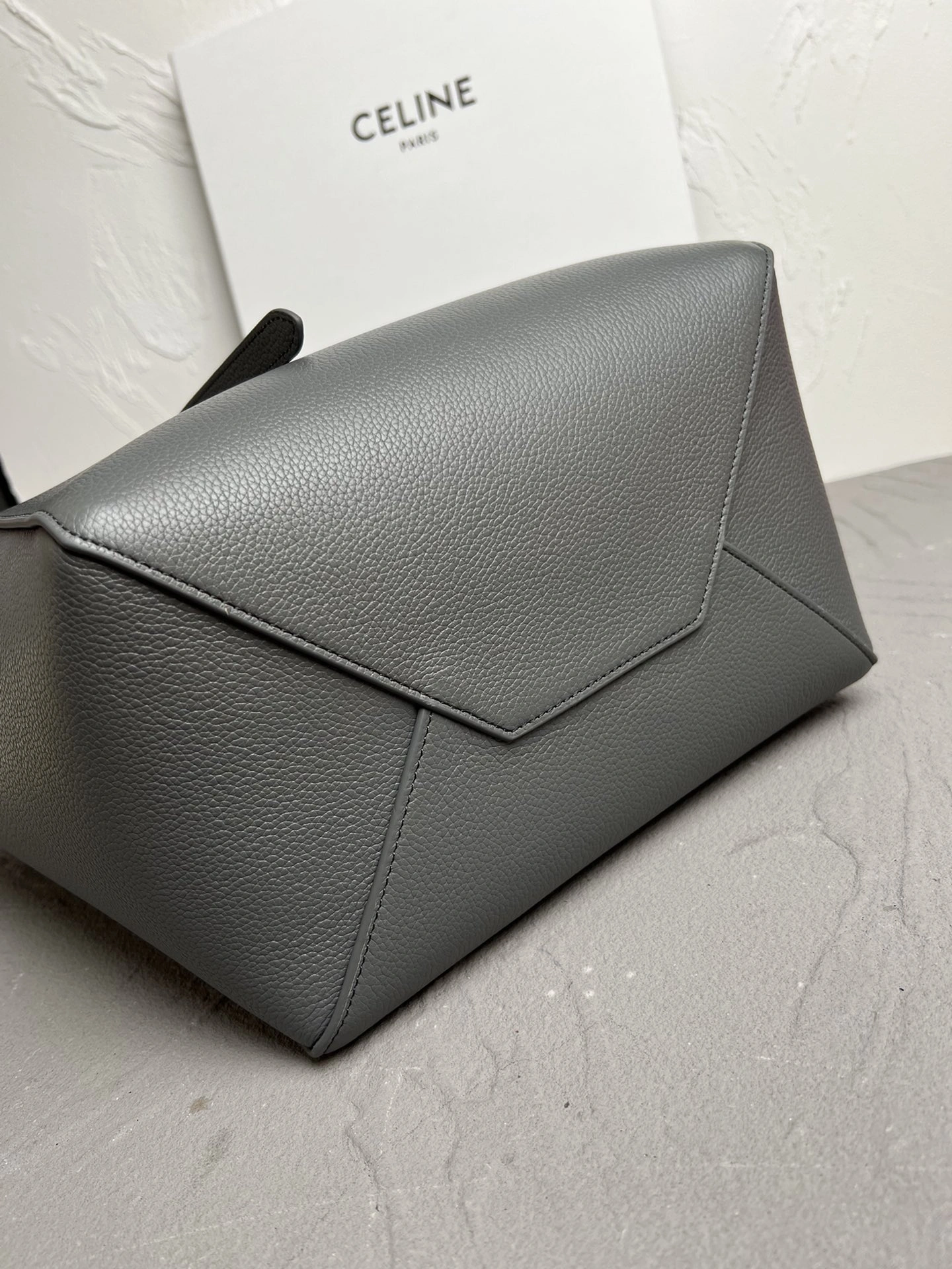 Low-cost Celine Shopping Bags