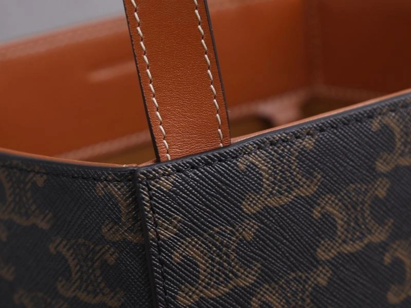 Low-cost Celine Shopping Bags