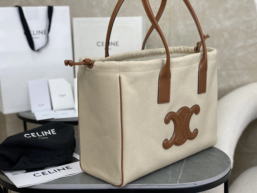 Accurate model Celine Shopping Bags