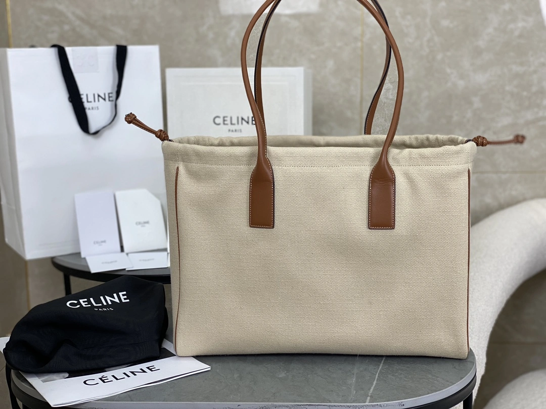 Accurate model Celine Shopping Bags