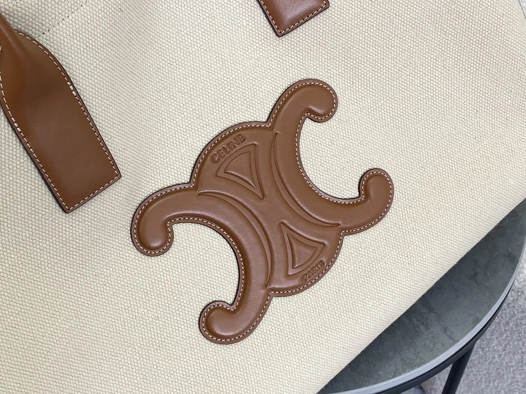 Accurate model Celine Shopping Bags
