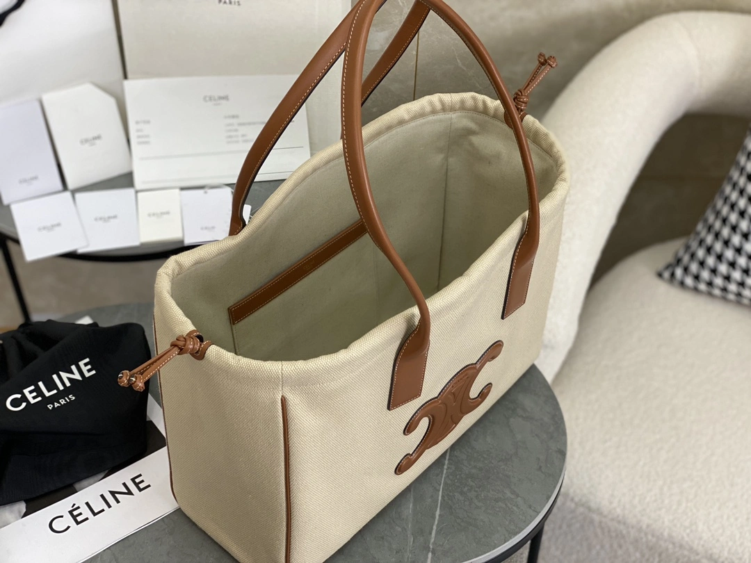 Accurate model Celine Shopping Bags