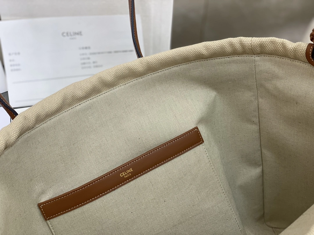 Accurate model Celine Shopping Bags