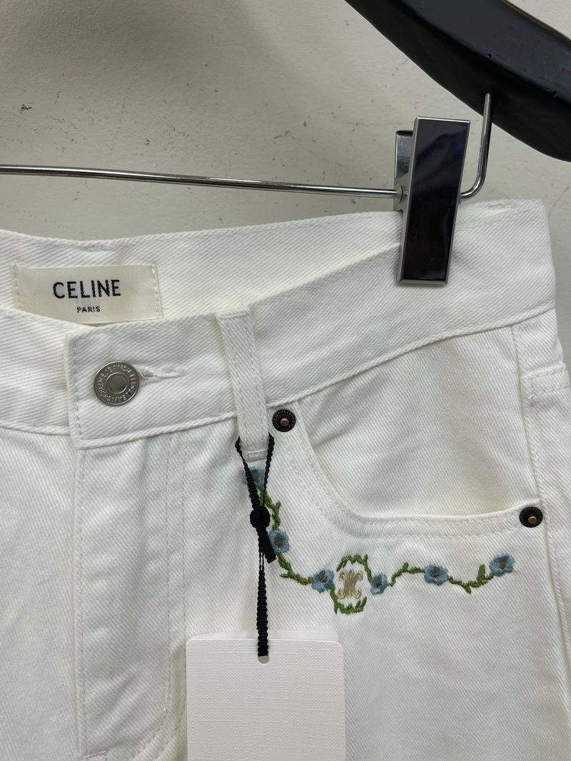 Accurate model Celine Short Pants