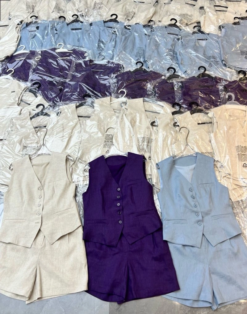 Top mirror Celine Short Suits